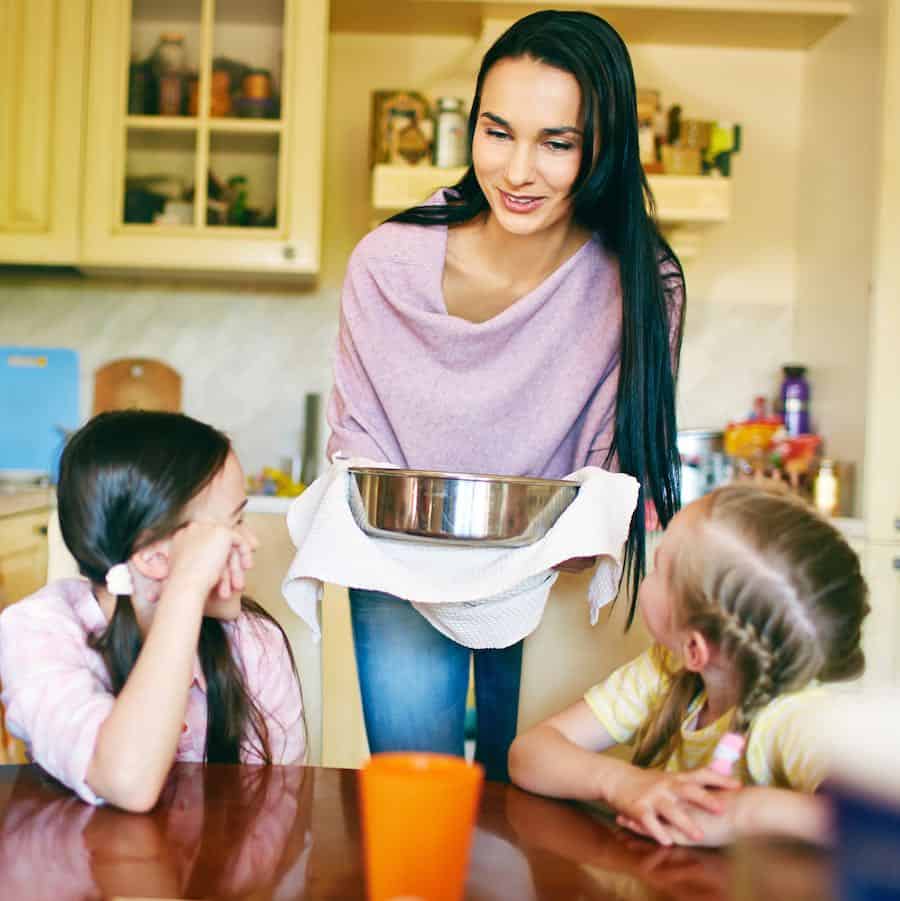 20 Dinner Time Questions to Get Your Kids Talking - Dad Life Lessons