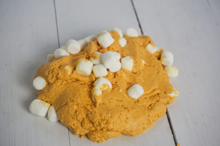 How to Make Pumpkin Pie Slime - Dad Life Lessons