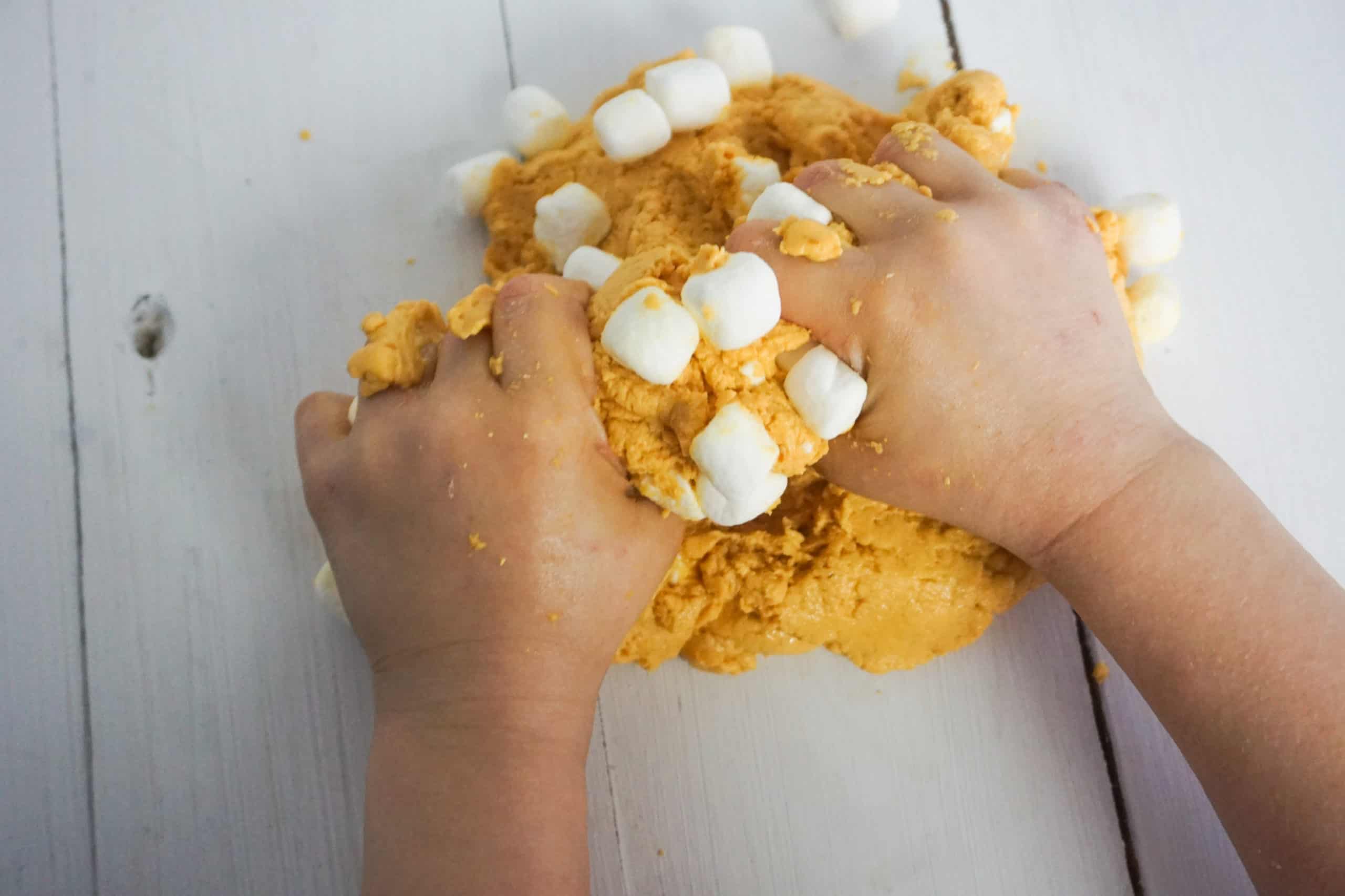 How to Make Pumpkin Pie Slime - Dad Life Lessons